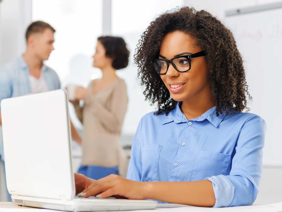 Assistente Comercial & Marketing - AngoVagas