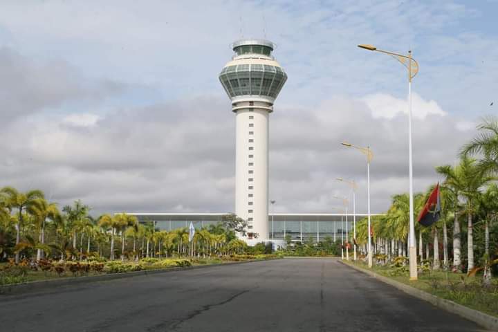 Lista para o recrutamento do novo Aeroporto Internacional Dr. António ...